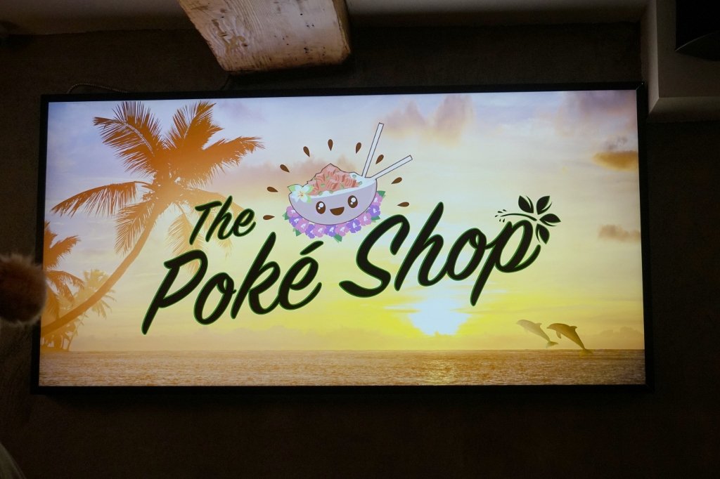 The Poke Shop – A Taste of the Tropics - EATING with Kirby